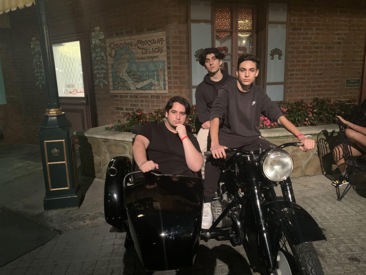 NEWS: Seniors share a thrilling night at Universal Studios – Clark ...